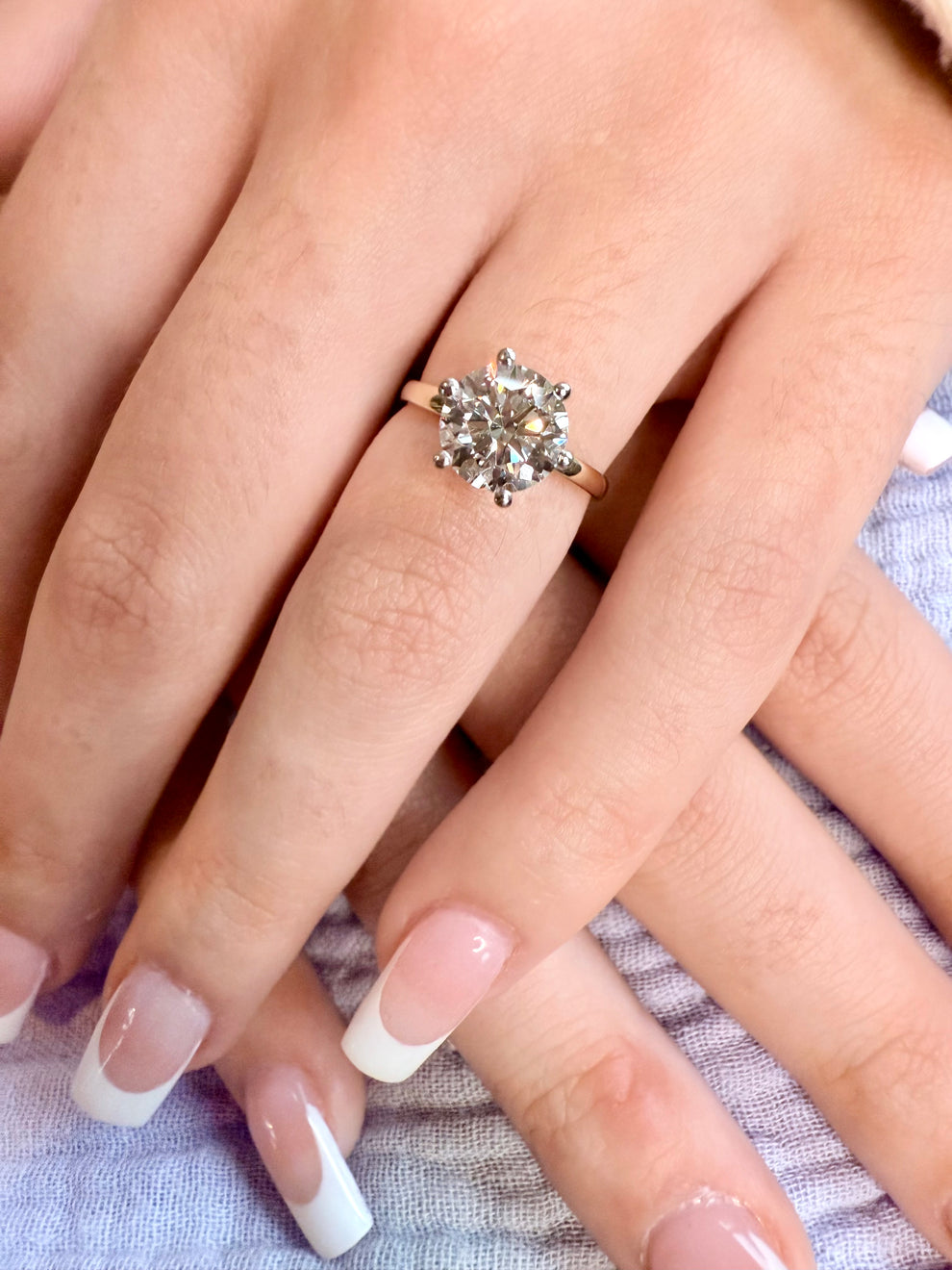 Contemporary Round – Elizabeth Diamonds